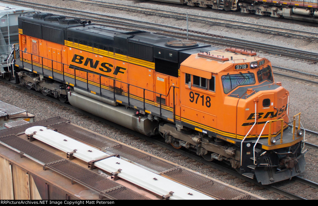 BNSF 9718